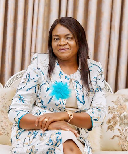 Esther Donatz | The Victory Magazine